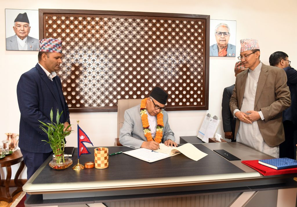 नागरिक सन्तुष्टि अभिवृद्धि नै सर्वोपरि लक्ष्य: मुख्यसचिव अर्याल - खास ...